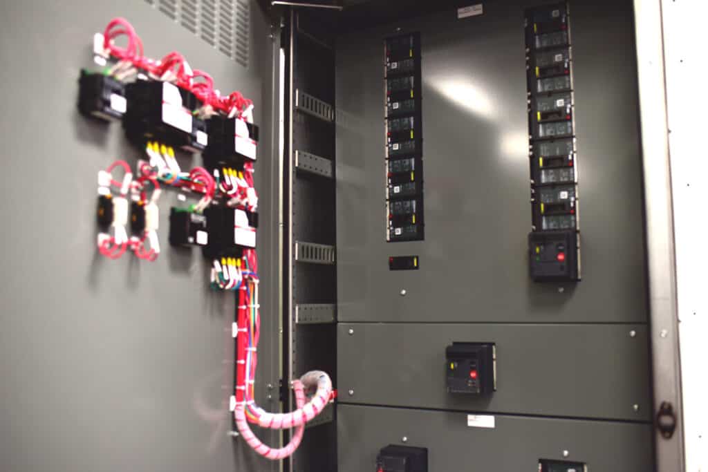 A Guide to Custom Electrical Switchgear: Design, Function and Benefits ...